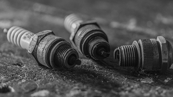 How Many Spark Plugs are in a V6 Engine? - The Vehicle Lab